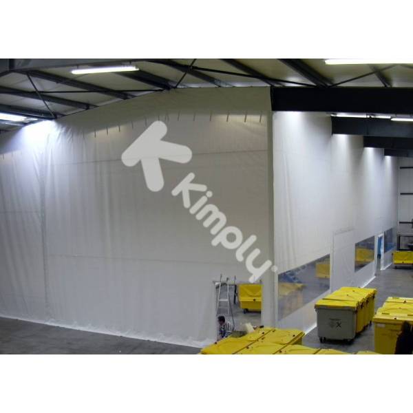 Rideau de séparation d'atelier pour l'industrie.